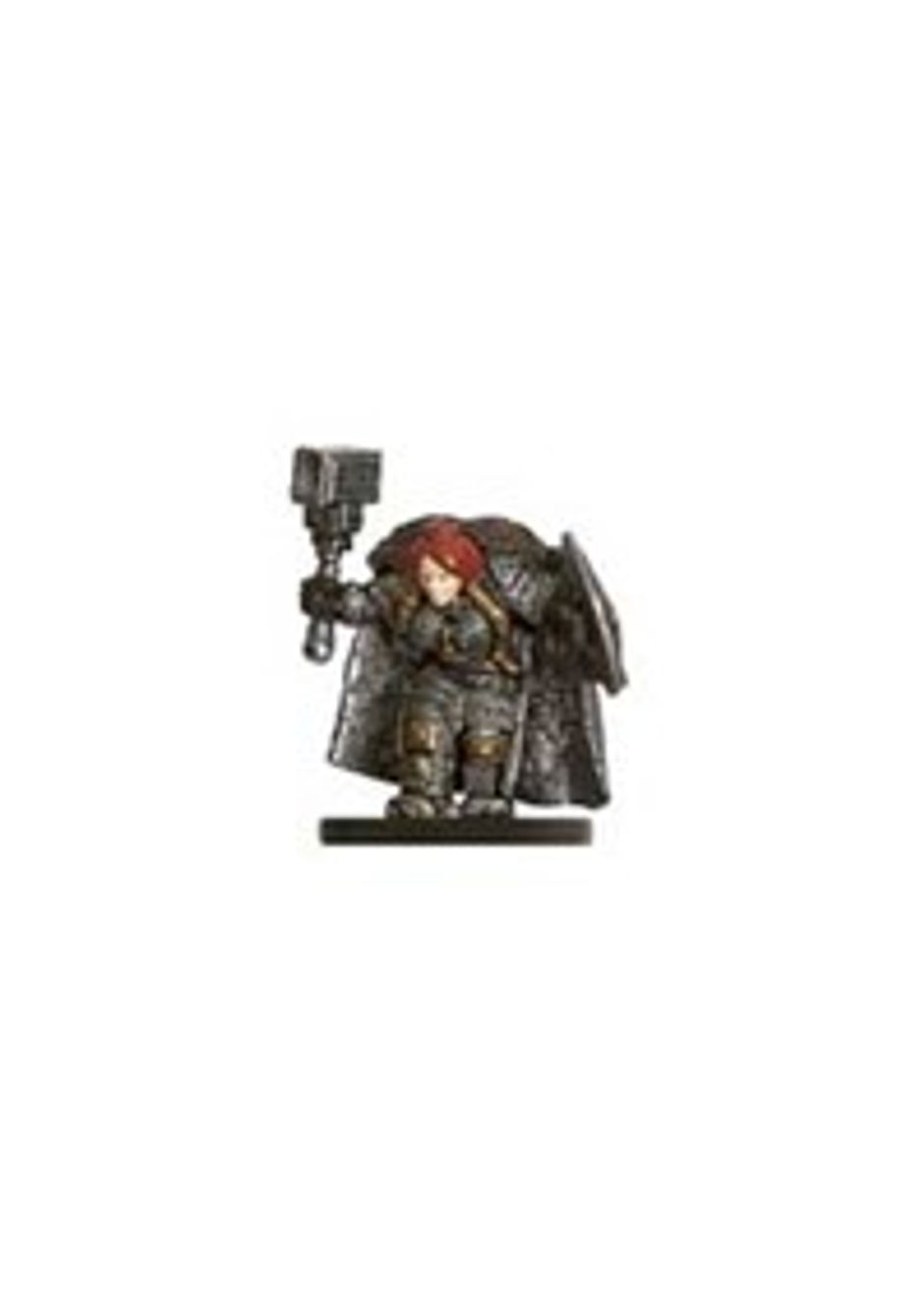 Dwarf Shieldmaiden - Dungeons of Dread - D & D Miniatures